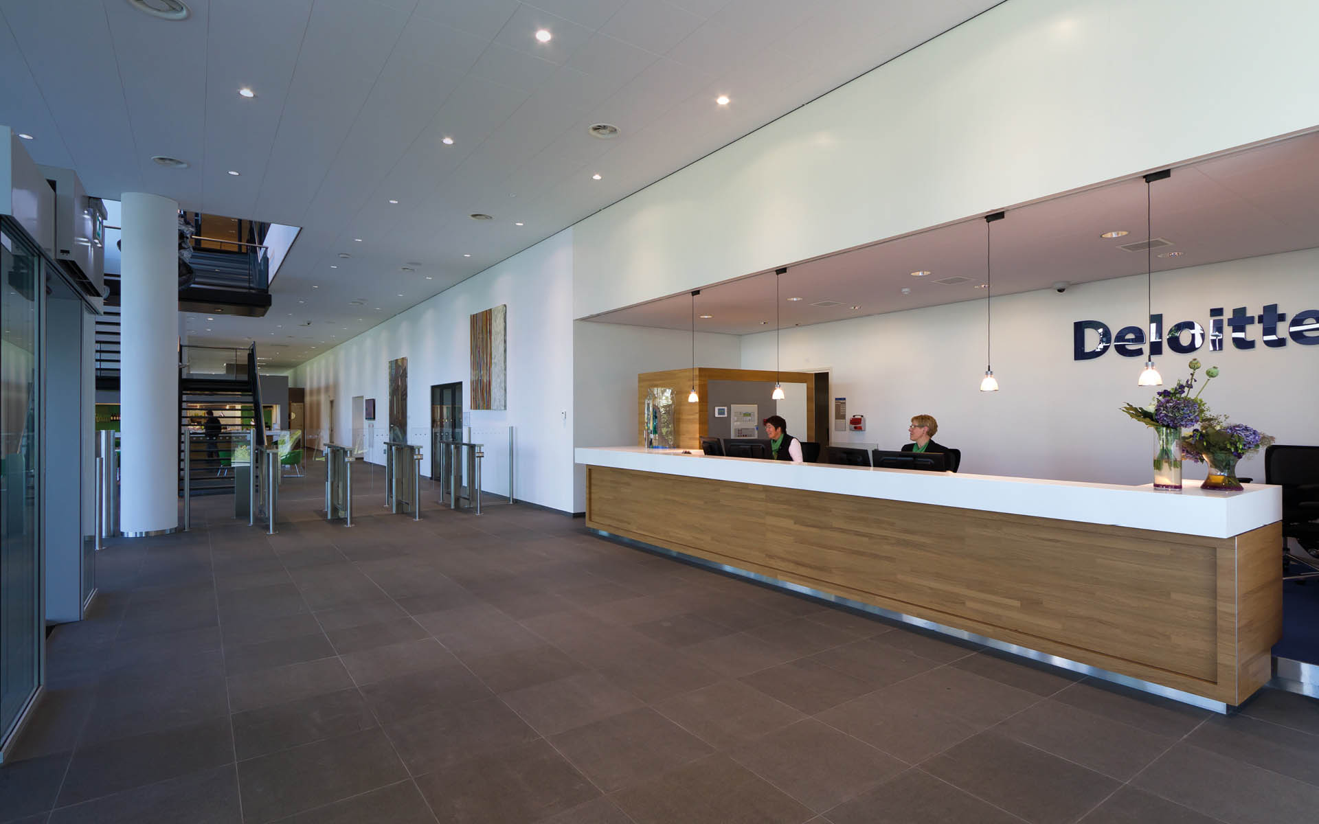 Deloitte utrecht + izone - OTH